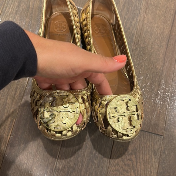 Tory Burch | Shoes | Tory Burch Gold Flats | Poshmark